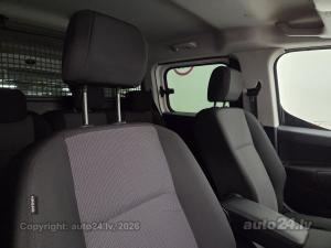 White Peugeot Rifter 2021 in Tallinn, with an engine capacity of 1.50 L and mileage of 155 thousand km for 10900 €, photo 18 on AUTOMOTO.COM.LV