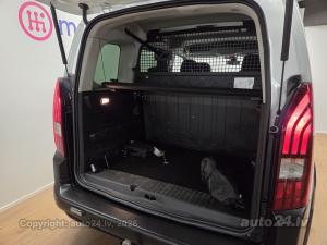 White Peugeot Rifter 2021 in Tallinn, with an engine capacity of 1.50 L and mileage of 155 thousand km for 10900 €, photo 20 on AUTOMOTO.COM.LV