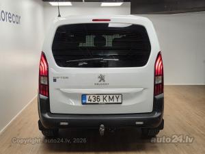 Белый Пежо Rifter 2021 в Таллин, объемом двигателя 1.50 л и пробегом 110 тыс. км за 10900 €, фото 6 на AUTOMOTO.COM.LV