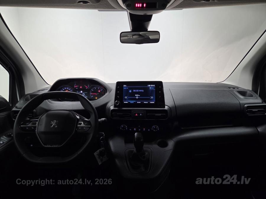 Белый Пежо Rifter 2021 в Таллин, объемом двигателя 1.50 л и пробегом 110 тыс. км за 10900 €, фото 9 на AUTOMOTO.COM.LV
