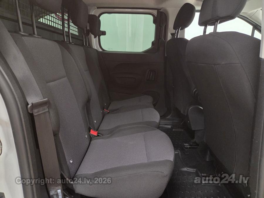 Белый Пежо Rifter 2021 в Таллин, объемом двигателя 1.50 л и пробегом 110 тыс. км за 10900 €, фото 17 на AUTOMOTO.COM.LV