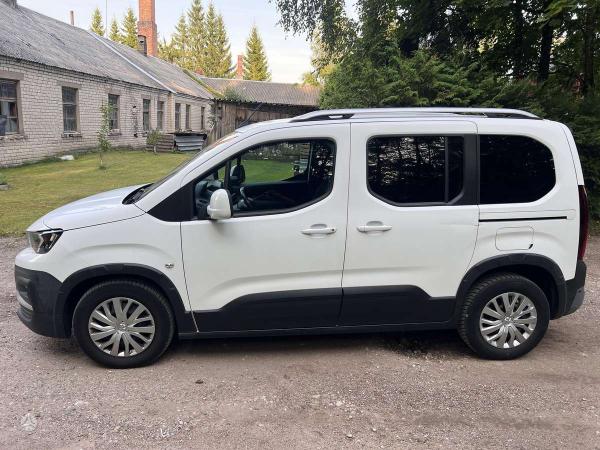 Белый Пежо Rifter 2019 в Утена, объемом двигателя 1.50 л и пробегом 70 тыс. км за 8200 €, фото 9 на AUTOMOTO.COM.LV
