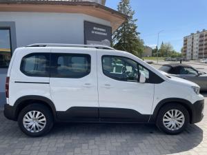 Balts Peugeot Rifter 2019 Rīga, ar dzinēja tilpumu 1.50 L un nobraukumu 170 tūkst. km par 9990 €, foto 5 vietnē AUTOMOTO.COM.LV