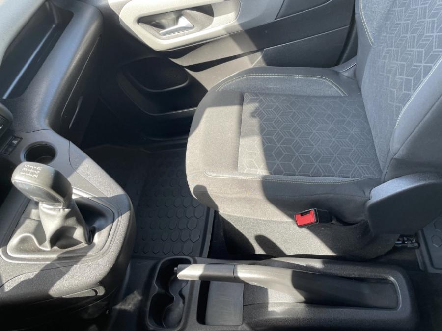 Balts Peugeot Rifter 2019 Rīga, ar dzinēja tilpumu 1.50 L un nobraukumu 170 tūkst. km par 9990 €, foto 13 vietnē AUTOMOTO.COM.LV