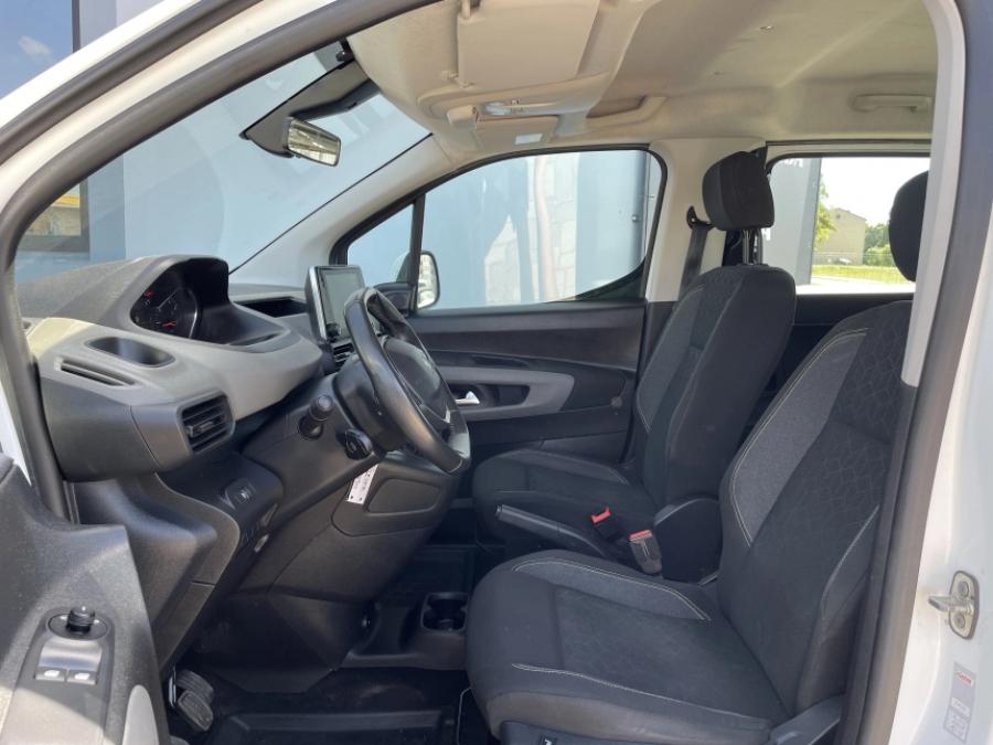 Balts Peugeot Rifter 2019 Rīga, ar dzinēja tilpumu 1.50 L un nobraukumu 170 tūkst. km par 9990 €, foto 14 vietnē AUTOMOTO.COM.LV