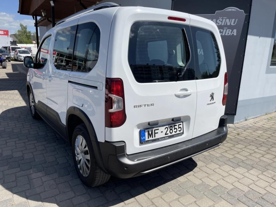 Balts Peugeot Rifter 2019 Rīga, ar dzinēja tilpumu 1.50 L un nobraukumu 170 tūkst. km par 9990 €, foto 22 vietnē AUTOMOTO.COM.LV