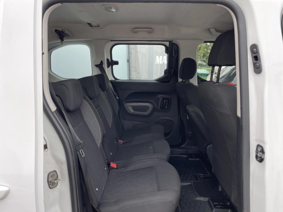 Balts Peugeot Rifter 2019 Rīga, ar dzinēja tilpumu 1.50 L un nobraukumu 170 tūkst. km par 9990 €, foto 39 vietnē AUTOMOTO.COM.LV