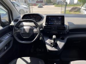 Balts Peugeot Rifter 2019 Rīga, ar dzinēja tilpumu 1.50 L un nobraukumu 170 tūkst. km par 9990 €, foto 49 vietnē AUTOMOTO.COM.LV