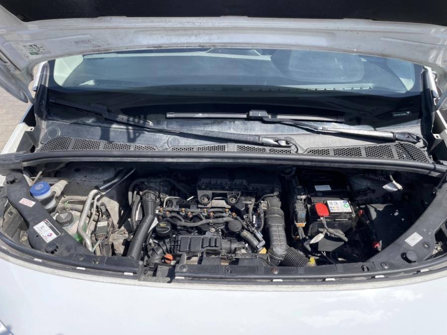 Balts Peugeot Rifter 2019 Rīga, ar dzinēja tilpumu 1.50 L un nobraukumu 170 tūkst. km par 9990 €, foto 56 vietnē AUTOMOTO.COM.LV