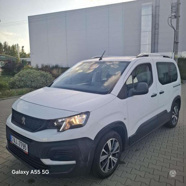 Balts Peugeot Rifter 2019 Viļņa, ar dzinēja tilpumu 1.50 L un nobraukumu 252 tūkst. km par 8190 €, foto 1 vietnē AUTOMOTO.COM.LV
