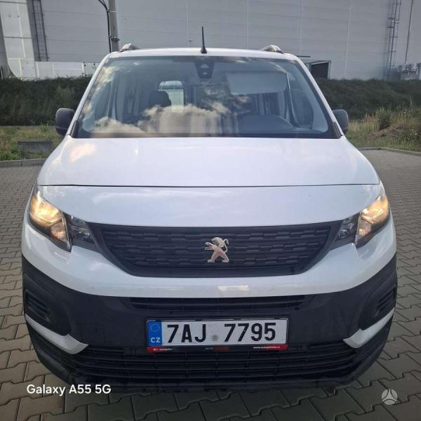 Balts Peugeot Rifter 2019 Viļņa, ar dzinēja tilpumu 1.50 L un nobraukumu 252 tūkst. km par 8190 €, foto 3 vietnē AUTOMOTO.COM.LV