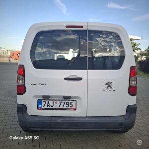 Balts Peugeot Rifter 2019 Viļņa, ar dzinēja tilpumu 1.50 L un nobraukumu 252 tūkst. km par 8190 €, foto 5 vietnē AUTOMOTO.COM.LV