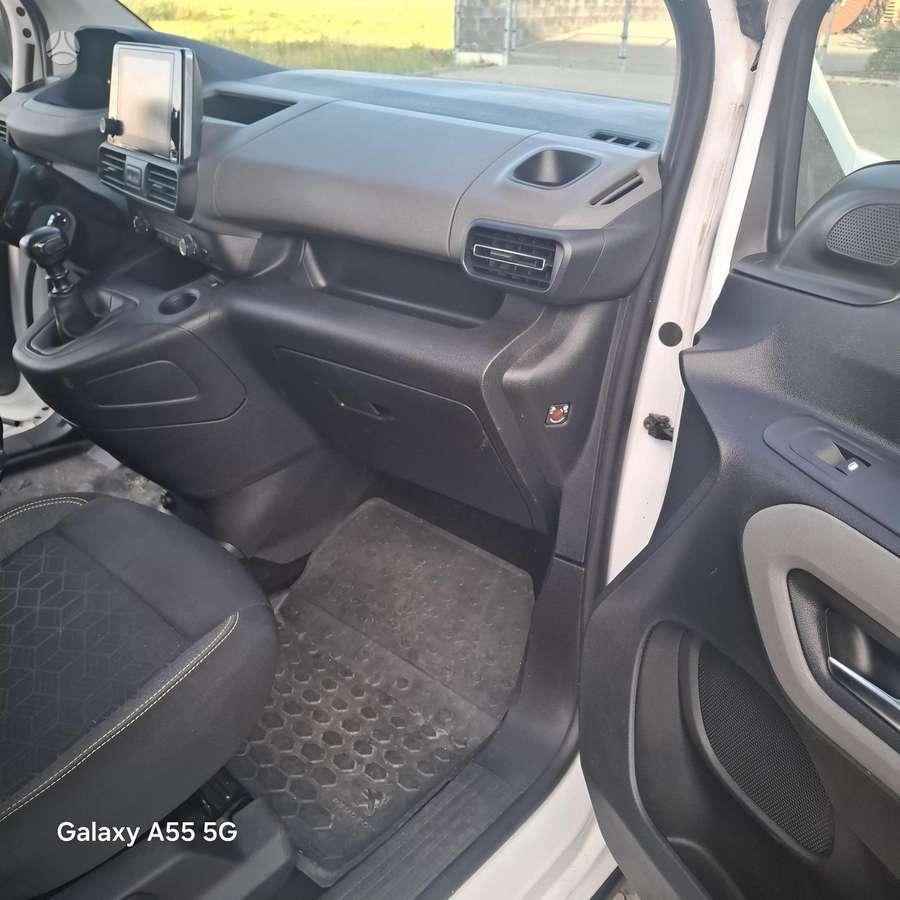Balts Peugeot Rifter 2019 Viļņa, ar dzinēja tilpumu 1.50 L un nobraukumu 252 tūkst. km par 8190 €, foto 28 vietnē AUTOMOTO.COM.LV