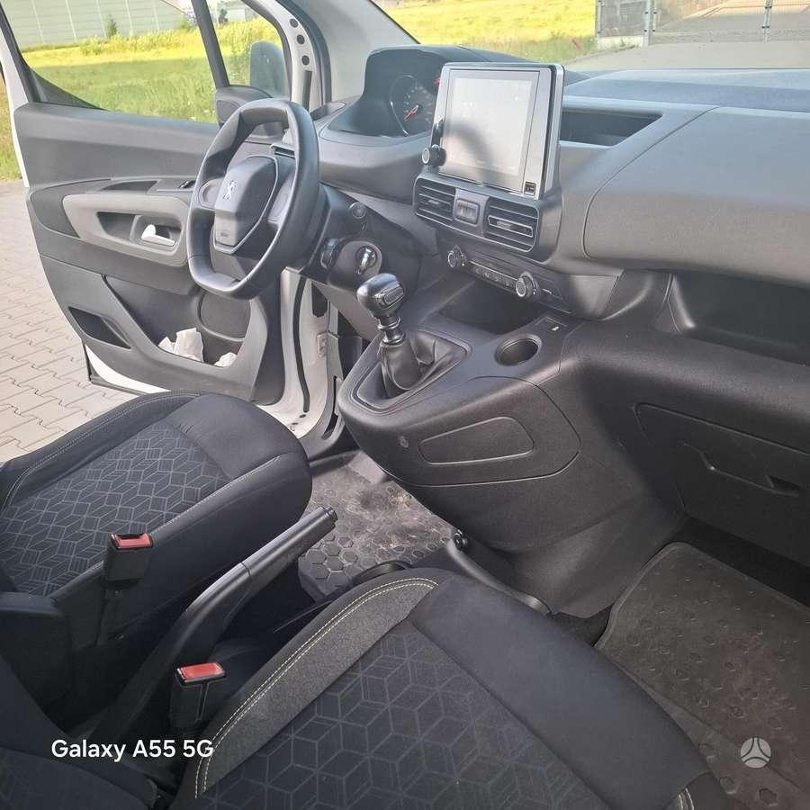 Balts Peugeot Rifter 2019 Viļņa, ar dzinēja tilpumu 1.50 L un nobraukumu 252 tūkst. km par 8190 €, foto 31 vietnē AUTOMOTO.COM.LV