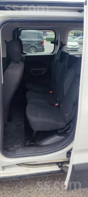 White Peugeot Rifter 2020 in Riga, with an engine capacity of 1.50 L and mileage of 250 thousand km for 7999 €, photo 13 on AUTOMOTO.COM.LV