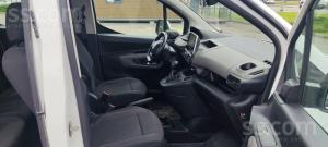 White Peugeot Rifter 2020 in Riga, with an engine capacity of 1.50 L and mileage of 250 thousand km for 7999 €, photo 14 on AUTOMOTO.COM.LV