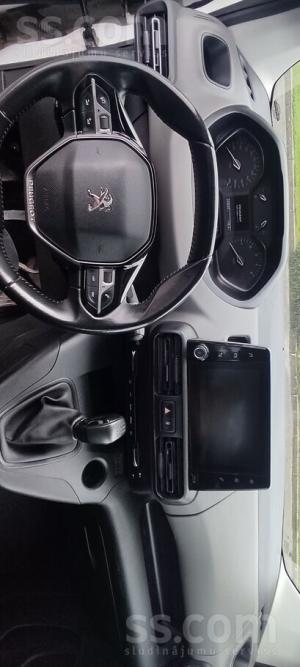 White Peugeot Rifter 2020 in Riga, with an engine capacity of 1.50 L and mileage of 250 thousand km for 7999 €, photo 16 on AUTOMOTO.COM.LV