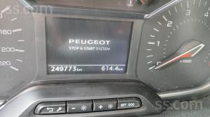 White Peugeot Rifter 2020 in Riga, with an engine capacity of 1.50 L and mileage of 250 thousand km for 7999 €, photo 17 on AUTOMOTO.COM.LV