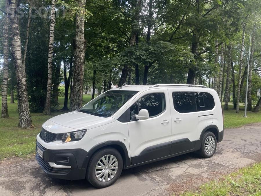 Balts Peugeot Rifter 2020 Rīga, ar dzinēja tilpumu 1.50 L un nobraukumu 139 tūkst. km par 8750 €, foto 1 vietnē AUTOMOTO.COM.LV