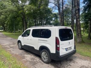 Balts Peugeot Rifter 2020 Rīga, ar dzinēja tilpumu 1.50 L un nobraukumu 139 tūkst. km par 8750 €, foto 4 vietnē AUTOMOTO.COM.LV