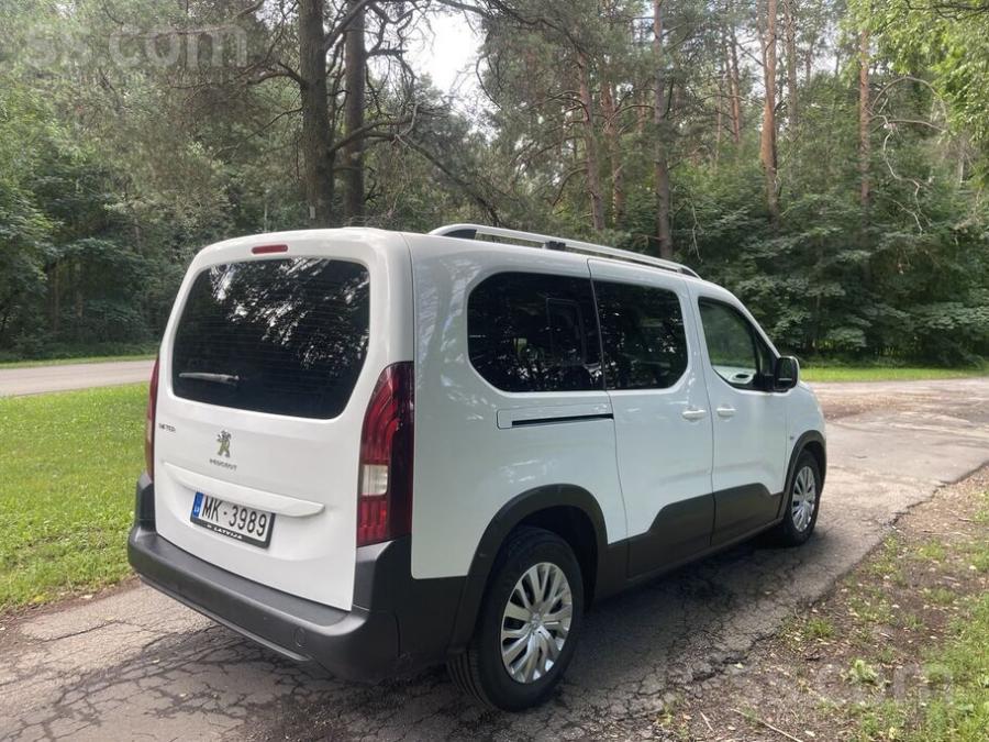 Balts Peugeot Rifter 2020 Rīga, ar dzinēja tilpumu 1.50 L un nobraukumu 139 tūkst. km par 8750 €, foto 5 vietnē AUTOMOTO.COM.LV