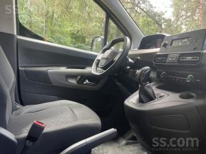 Balts Peugeot Rifter 2020 Rīga, ar dzinēja tilpumu 1.50 L un nobraukumu 139 tūkst. km par 8750 €, foto 6 vietnē AUTOMOTO.COM.LV