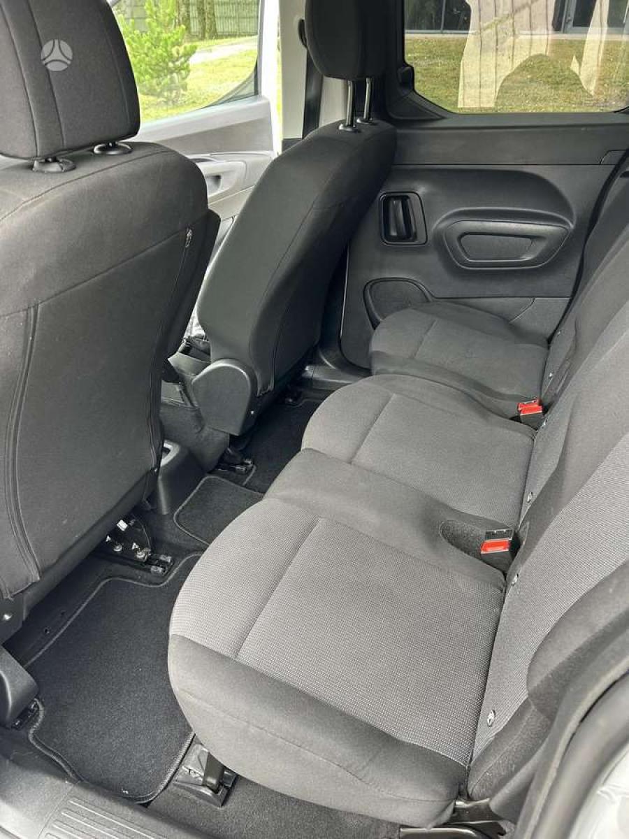 White Peugeot Rifter 2023 in Kaunas, with an engine capacity of 1.50 L and mileage of 158 thousand km for 13300 €, photo 13 on AUTOMOTO.COM.LV