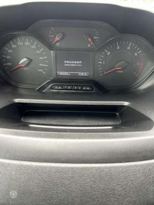 White Peugeot Rifter 2023 in Kaunas, with an engine capacity of 1.50 L and mileage of 158 thousand km for 13300 €, photo 19 on AUTOMOTO.COM.LV