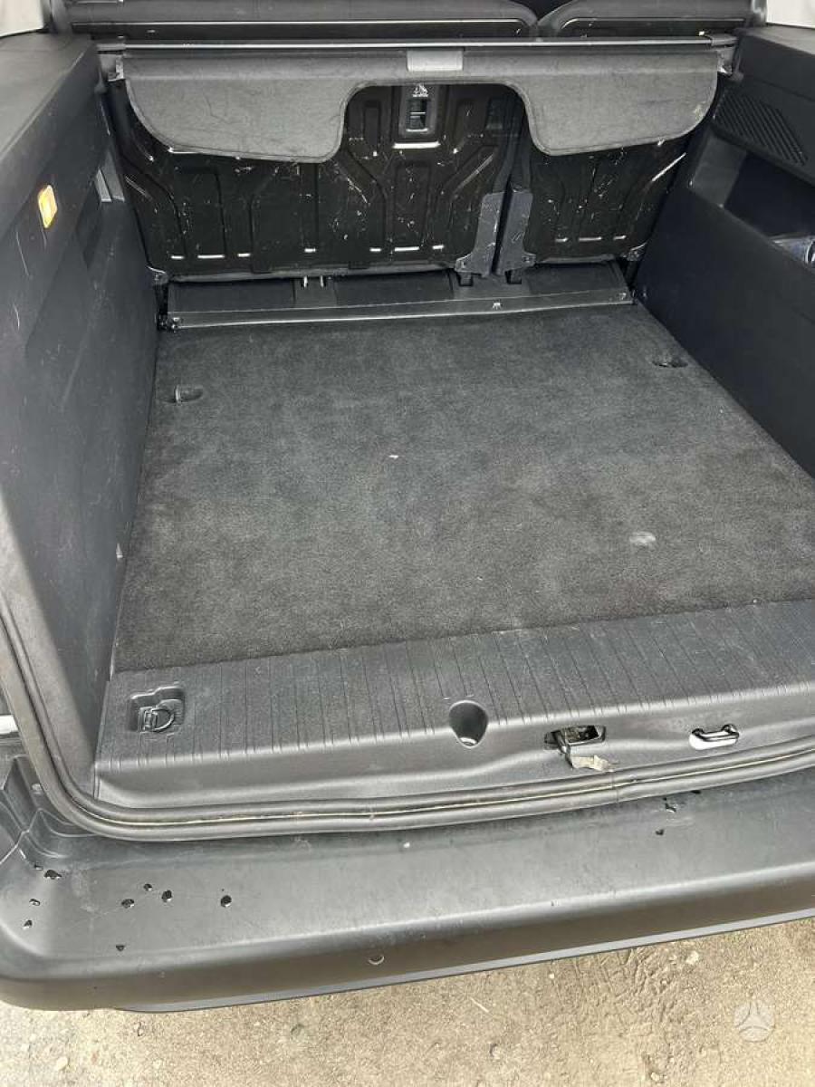 White Peugeot Rifter 2023 in Kaunas, with an engine capacity of 1.50 L and mileage of 158 thousand km for 13300 €, photo 24 on AUTOMOTO.COM.LV