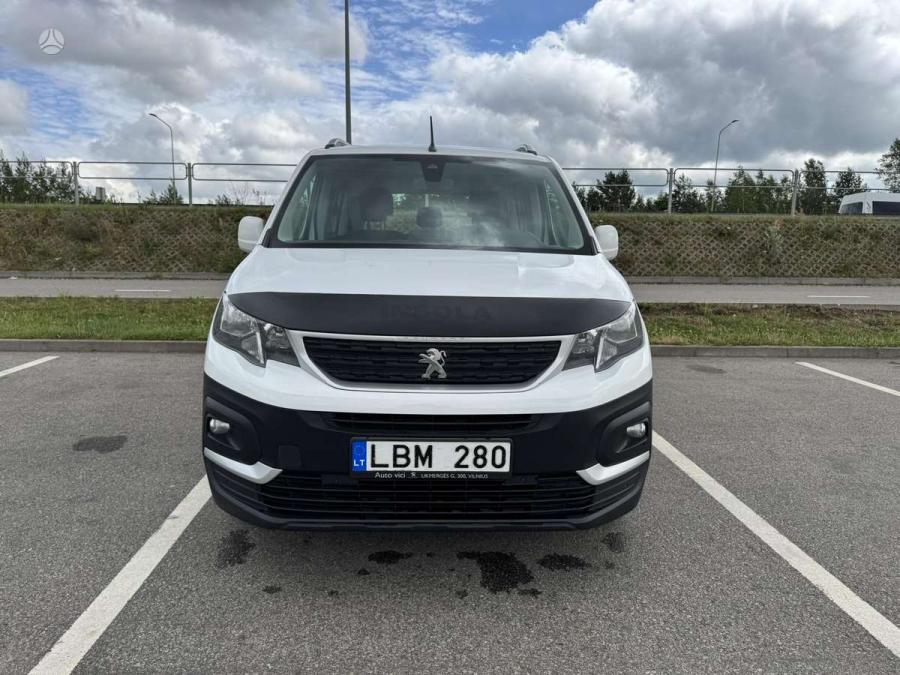 Balts Peugeot Rifter 2019 Viļņa, ar dzinēja tilpumu 1.50 L un nobraukumu 261 tūkst. km par 11500 €, foto 1 vietnē AUTOMOTO.COM.LV