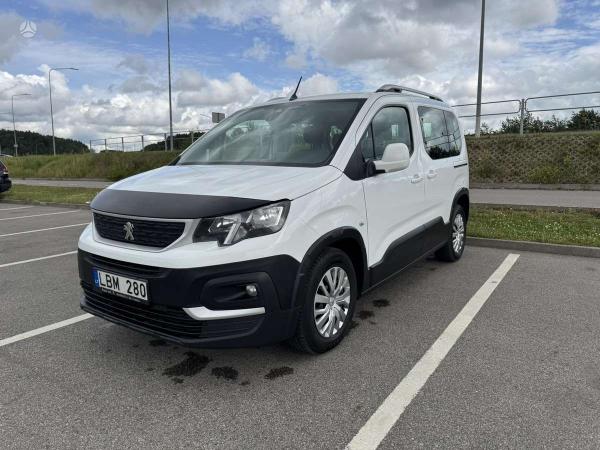 Balts Peugeot Rifter 2019 Viļņa, ar dzinēja tilpumu 1.50 L un nobraukumu 261 tūkst. km par 11500 €, foto 2 vietnē AUTOMOTO.COM.LV