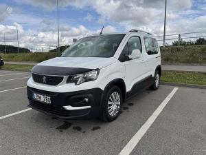 Balts Peugeot Rifter 2019 Viļņa, ar dzinēja tilpumu 1.50 L un nobraukumu 261 tūkst. km par 11500 €, foto 3 vietnē AUTOMOTO.COM.LV