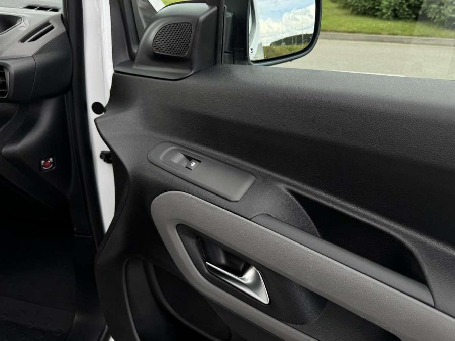 Balts Peugeot Rifter 2019 Viļņa, ar dzinēja tilpumu 1.50 L un nobraukumu 261 tūkst. km par 11500 €, foto 18 vietnē AUTOMOTO.COM.LV