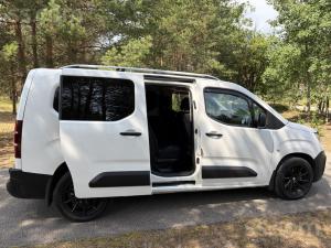 Balts Peugeot Rifter 2021 Rīga, ar dzinēja tilpumu 1.50 L un nobraukumu 98 tūkst. km par 12500 €, foto 4 vietnē AUTOMOTO.COM.LV