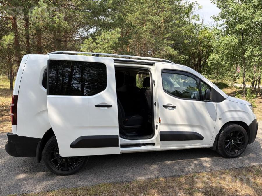 Balts Peugeot Rifter 2021 Rīga, ar dzinēja tilpumu 1.50 L un nobraukumu 98 tūkst. km par 12500 €, foto 4 vietnē AUTOMOTO.COM.LV