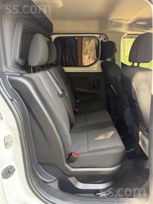 Balts Peugeot Rifter 2021 Rīga, ar dzinēja tilpumu 1.50 L un nobraukumu 98 tūkst. km par 12500 €, foto 5 vietnē AUTOMOTO.COM.LV