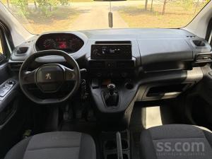 Balts Peugeot Rifter 2021 Rīga, ar dzinēja tilpumu 1.50 L un nobraukumu 98 tūkst. km par 12500 €, foto 6 vietnē AUTOMOTO.COM.LV