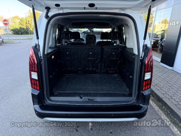 Balts Peugeot Rifter 2021 Tallina, ar dzinēja tilpumu 1.50 L un nobraukumu 137 tūkst. km par 12900 €, foto 7 vietnē AUTOMOTO.COM.LV