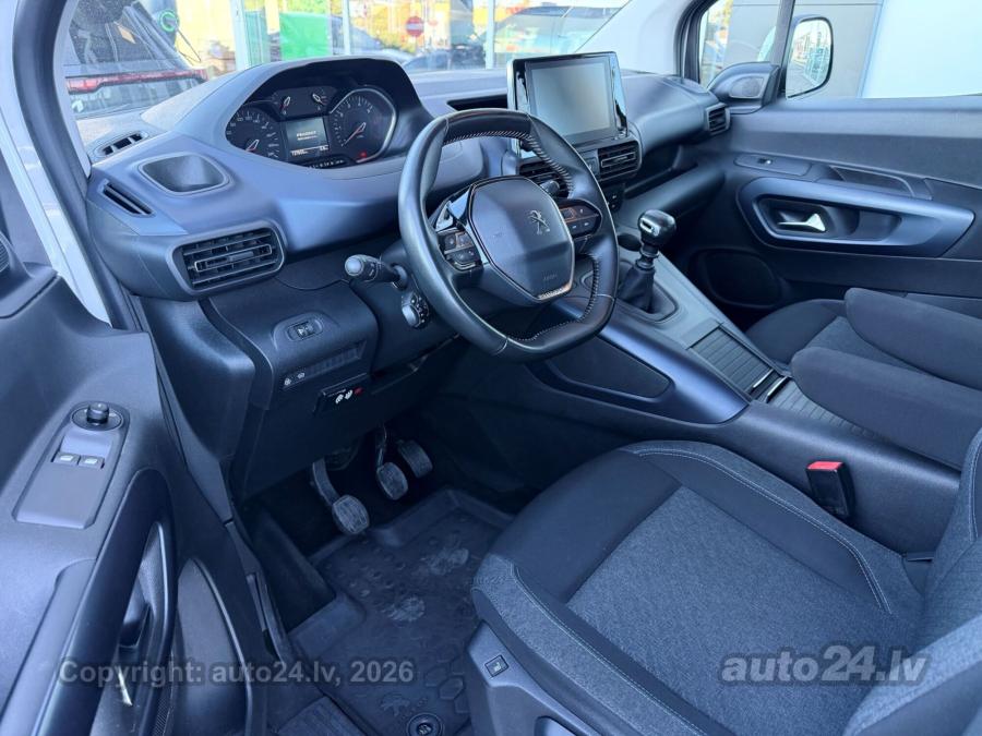 Белый Пежо Rifter 2021 в Таллин, объемом двигателя 1.50 л и пробегом 137 тыс. км за 12900 €, фото 8 на AUTOMOTO.COM.LV