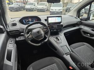 Balts Peugeot Rifter 2024 Rīga, ar dzinēja tilpumu 1.50 L un nobraukumu 23 tūkst. km par 27990 €, foto 5 vietnē AUTOMOTO.COM.LV