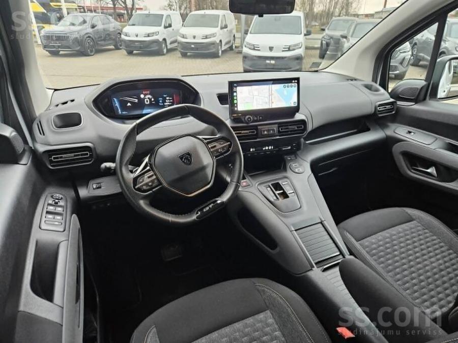 Balts Peugeot Rifter 2024 Rīga, ar dzinēja tilpumu 1.50 L un nobraukumu 23 tūkst. km par 27990 €, foto 5 vietnē AUTOMOTO.COM.LV