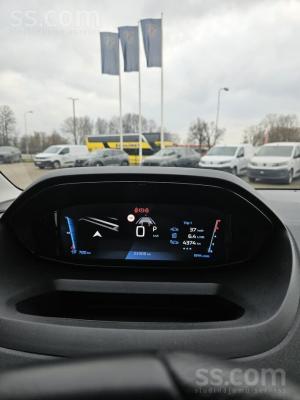 Balts Peugeot Rifter 2024 Rīga, ar dzinēja tilpumu 1.50 L un nobraukumu 23 tūkst. km par 27990 €, foto 8 vietnē AUTOMOTO.COM.LV