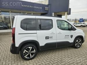 Balts Peugeot Rifter 2024 Rīga, ar dzinēja tilpumu 1.50 L un nobraukumu 23 tūkst. km par 27990 €, foto 10 vietnē AUTOMOTO.COM.LV