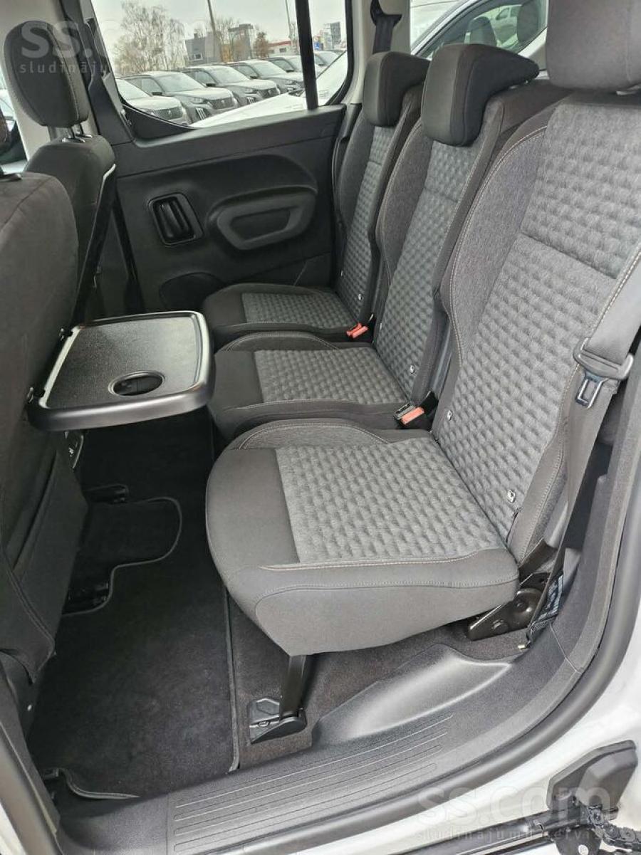 Balts Peugeot Rifter 2024 Rīga, ar dzinēja tilpumu 1.50 L un nobraukumu 23 tūkst. km par 27990 €, foto 12 vietnē AUTOMOTO.COM.LV