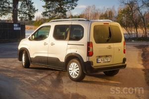 Dzeltens Peugeot Rifter 2022 Rīga, ar dzinēja tilpumu 1.50 L un nobraukumu 250 tūkst. km par 11000 €, foto 3 vietnē AUTOMOTO.COM.LV