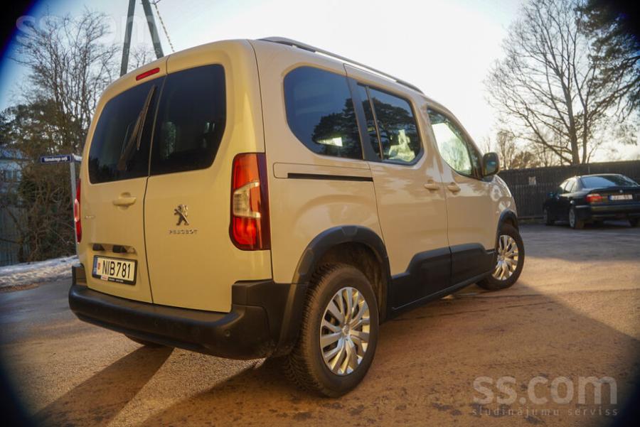 Dzeltens Peugeot Rifter 2022 Rīga, ar dzinēja tilpumu 1.50 L un nobraukumu 250 tūkst. km par 11000 €, foto 5 vietnē AUTOMOTO.COM.LV