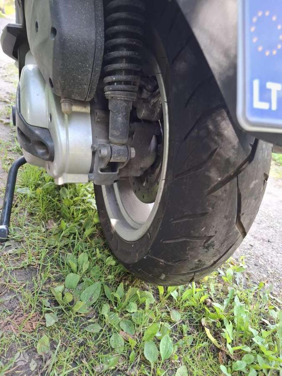 Melns Peugeot Satelis 2011 Elektrėnai, ar dzinēja tilpumu 0.50 L un nobraukumu 31 tūkst. km par 1250 €, foto 4 vietnē AUTOMOTO.COM.LV