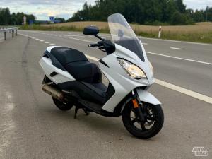 White Peugeot Satelis 2015 in Vievis, with an engine capacity of 0.13 L and mileage of 40 thousand km for 1485 €, photo 3 on AUTOMOTO.COM.LV