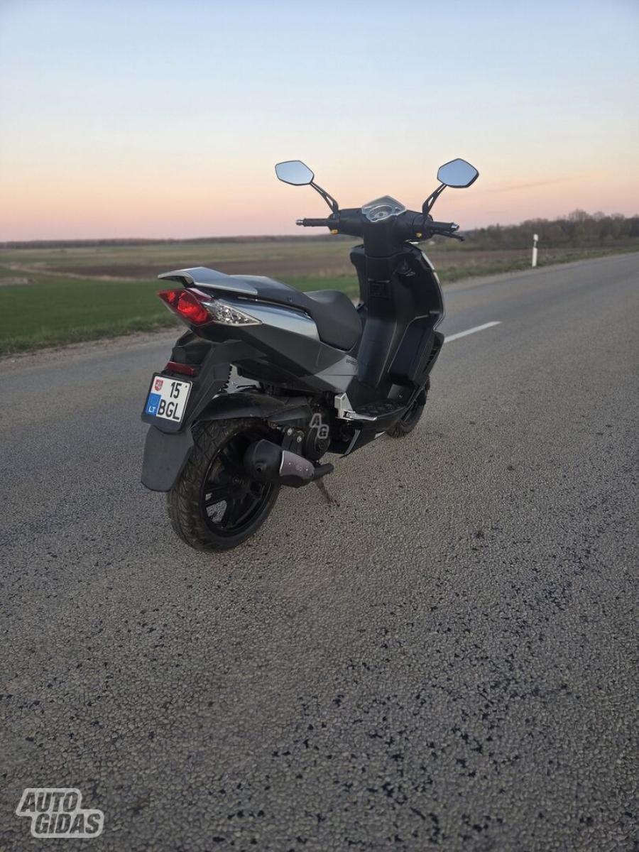 Black Peugeot Speedfight 2010 in Telschi, with an engine capacity of 0.00 L and mileage of 39 thousand km for 900 €, photo 4 on AUTOMOTO.COM.LV