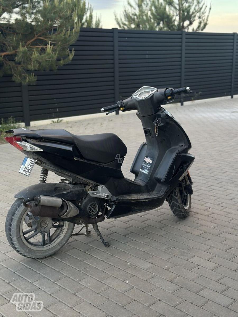 Black Peugeot Speedfight 2011 in Vilnius, with an engine capacity of 0.00 L and mileage of 23 thousand km for 850 €, photo 4 on AUTOMOTO.COM.LV